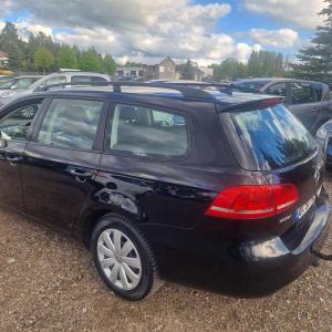 Black Volkswagen Passat 2013 in Utena, with an engine capacity of 1.60 L and mileage of 223 thousand km for 5300 €, photo 4 on AUTOMOTO.COM.LV