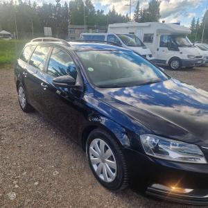Black Volkswagen Passat 2013 in Utena, with an engine capacity of 1.60 L and mileage of 223 thousand km for 5300 €, photo 6 on AUTOMOTO.COM.LV