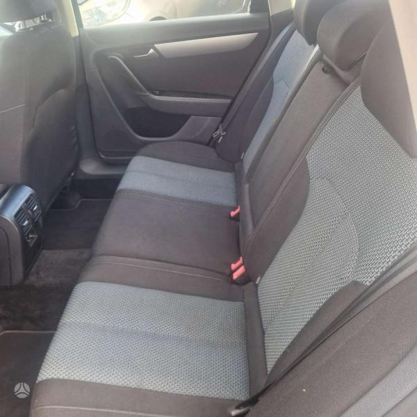 Melns Volkswagen Passat 2013 Utena, ar dzinēja tilpumu 1.60 L un nobraukumu 223 tūkst. km par 5300 €, foto 7 vietnē AUTOMOTO.COM.LV