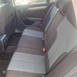 Black Volkswagen Passat 2013 in Utena, with an engine capacity of 1.60 L and mileage of 223 thousand km for 5300 €, photo 8 on AUTOMOTO.COM.LV