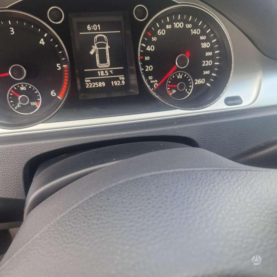 Black Volkswagen Passat 2013 in Utena, with an engine capacity of 1.60 L and mileage of 223 thousand km for 5300 €, photo 10 on AUTOMOTO.COM.LV
