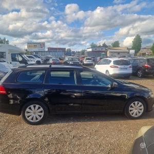 Black Volkswagen Passat 2013 in Utena, with an engine capacity of 1.60 L and mileage of 223 thousand km for 5300 €, photo 15 on AUTOMOTO.COM.LV