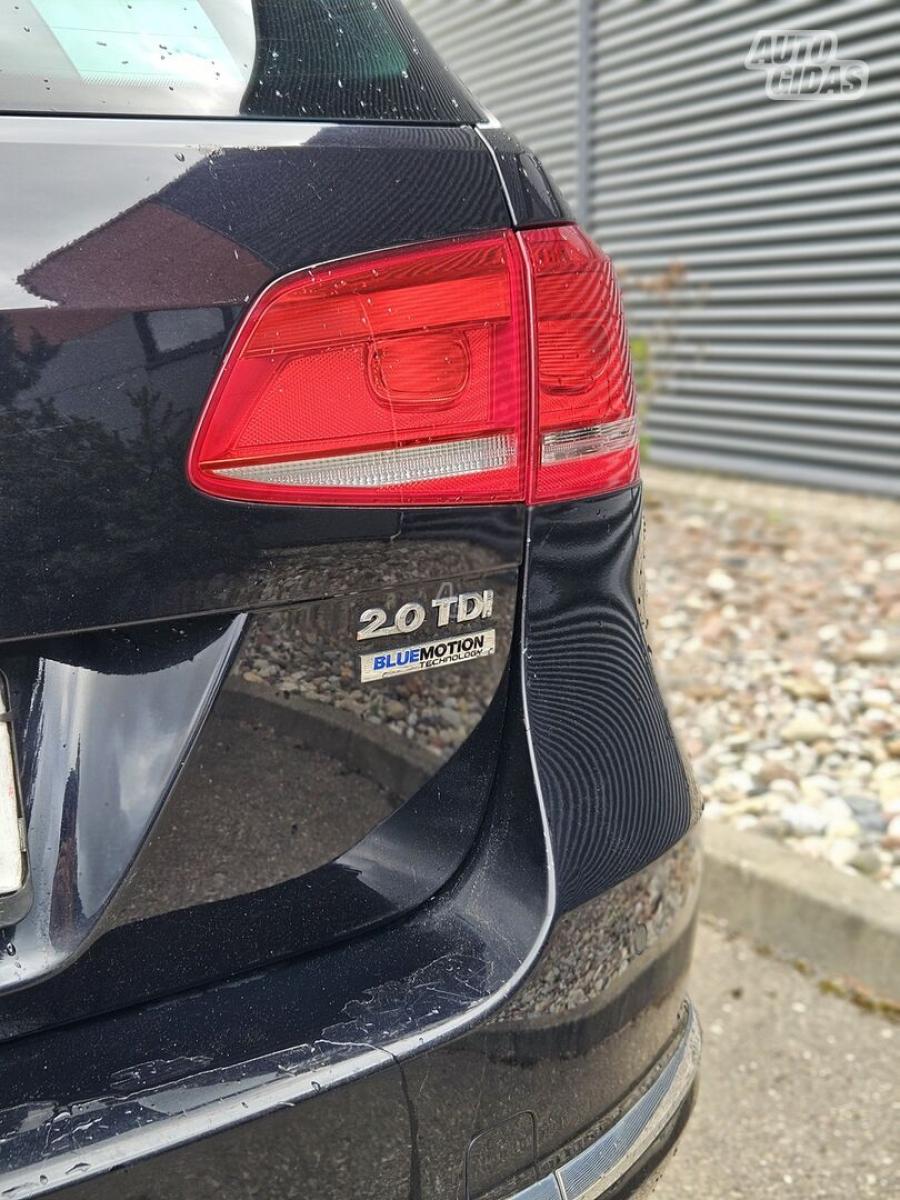Melns Volkswagen Passat 2013 Kluonaliai, ar dzinēja tilpumu 2.00 L un nobraukumu 295 tūkst. km par 5599 €, foto 12 vietnē AUTOMOTO.COM.LV