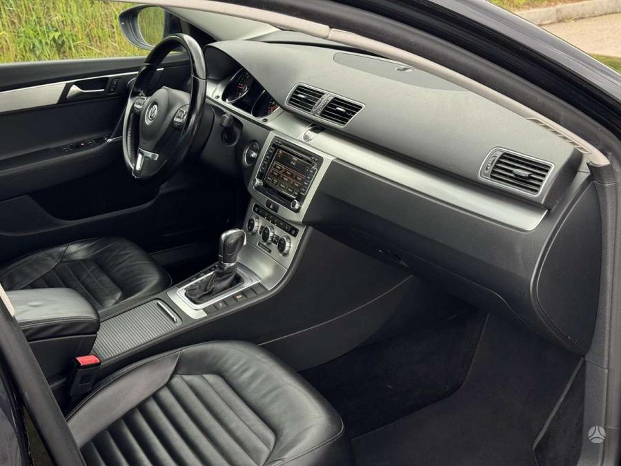 Melns Volkswagen Passat 2013 Viļņa, ar dzinēja tilpumu 1.97 L un nobraukumu 275 tūkst. km par 6550 €, foto 12 vietnē AUTOMOTO.COM.LV