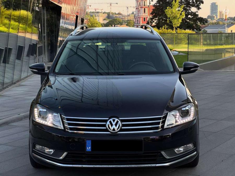 Melns Volkswagen Passat 2013 Viļņa, ar dzinēja tilpumu 1.97 L un nobraukumu 286 tūkst. km par 6250 €, foto 3 vietnē AUTOMOTO.COM.LV