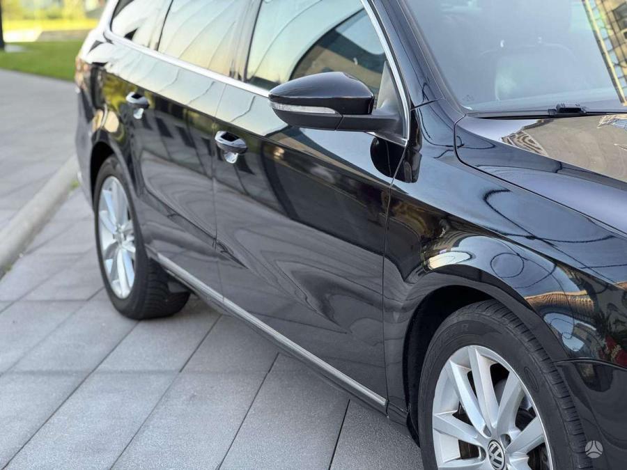 Melns Volkswagen Passat 2013 Viļņa, ar dzinēja tilpumu 1.97 L un nobraukumu 286 tūkst. km par 6250 €, foto 10 vietnē AUTOMOTO.COM.LV