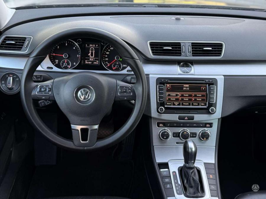 Melns Volkswagen Passat 2013 Viļņa, ar dzinēja tilpumu 1.97 L un nobraukumu 286 tūkst. km par 6250 €, foto 15 vietnē AUTOMOTO.COM.LV