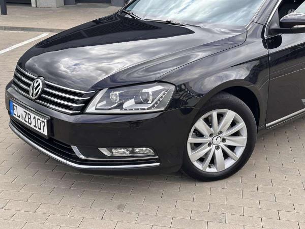 Melns Volkswagen Passat 2013 Jonava, ar dzinēja tilpumu 1.97 L un nobraukumu 281 tūkst. km par 4999 €, foto 2 vietnē AUTOMOTO.COM.LV