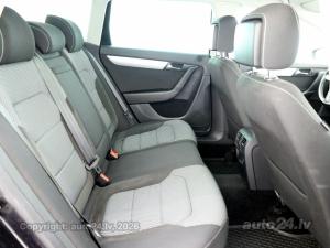 Black Volkswagen Passat 2013 in Tallinn, with an engine capacity of 2.00 L and mileage of 267 thousand km for 3999 €, photo 8 on AUTOMOTO.COM.LV
