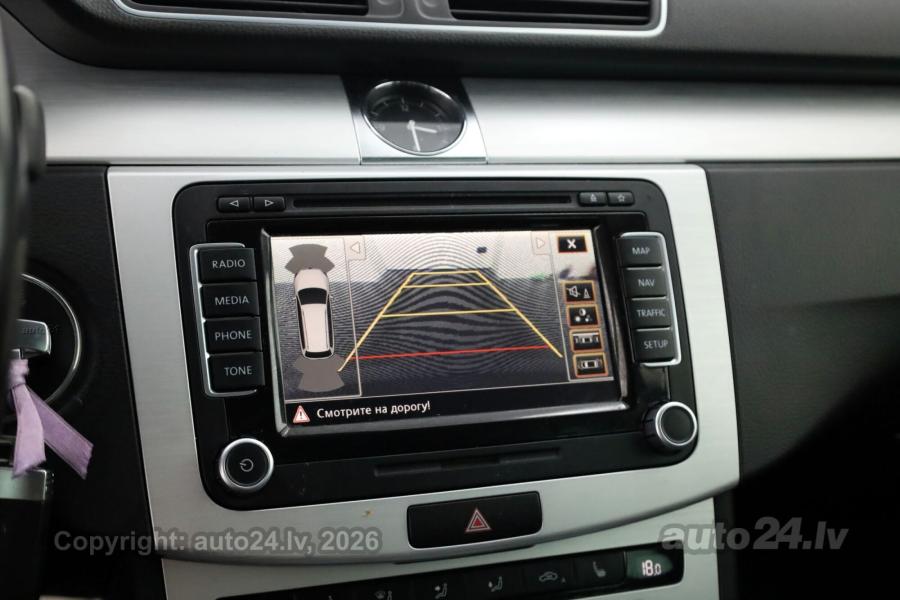 Black Volkswagen Passat 2013 in Tallinn, with an engine capacity of 2.00 L and mileage of 267 thousand km for 3999 €, photo 9 on AUTOMOTO.COM.LV