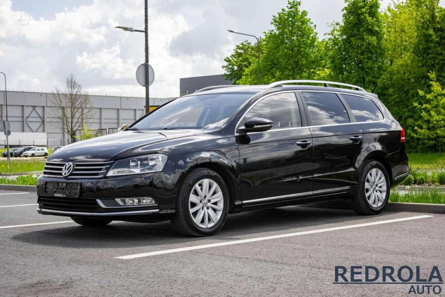 Black Volkswagen Passat 2013 in Kaunas, with an engine capacity of 1.60 L and mileage of 222 thousand km for 5900 €, photo 1 on AUTOMOTO.COM.LV