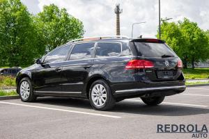 Black Volkswagen Passat 2013 in Kaunas, with an engine capacity of 1.60 L and mileage of 222 thousand km for 5900 €, photo 7 on AUTOMOTO.COM.LV