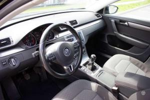 Black Volkswagen Passat 2013 in Kaunas, with an engine capacity of 1.60 L and mileage of 222 thousand km for 5900 €, photo 8 on AUTOMOTO.COM.LV