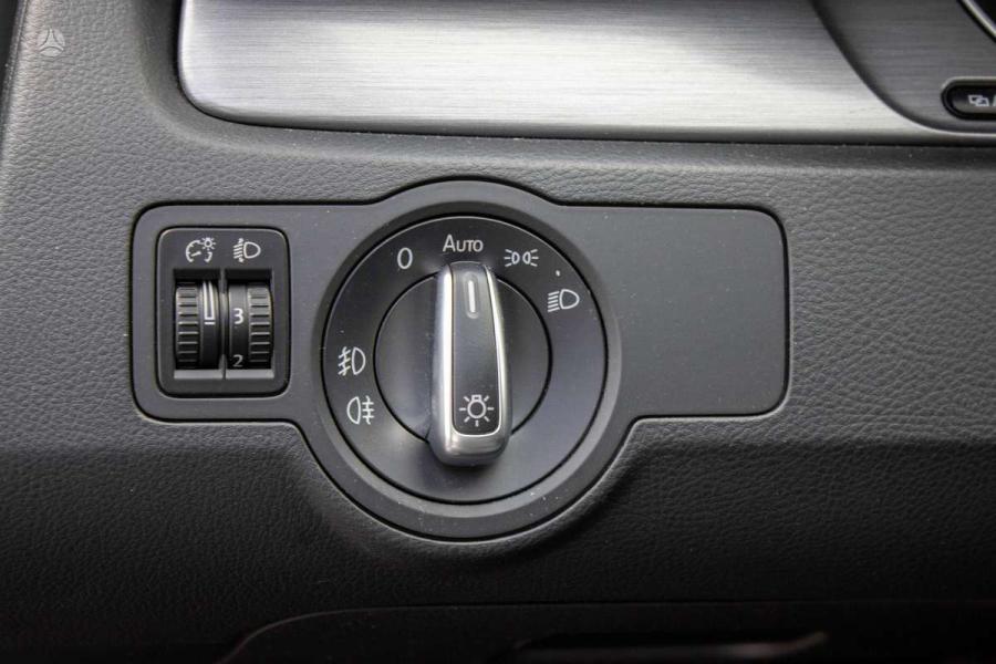 Black Volkswagen Passat 2013 in Kaunas, with an engine capacity of 1.60 L and mileage of 222 thousand km for 5900 €, photo 20 on AUTOMOTO.COM.LV