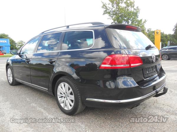Black Volkswagen Passat 2013 in Viljandi, with an engine capacity of 2.00 L and mileage of 194 thousand km for 6990 €, photo 4 on AUTOMOTO.COM.LV