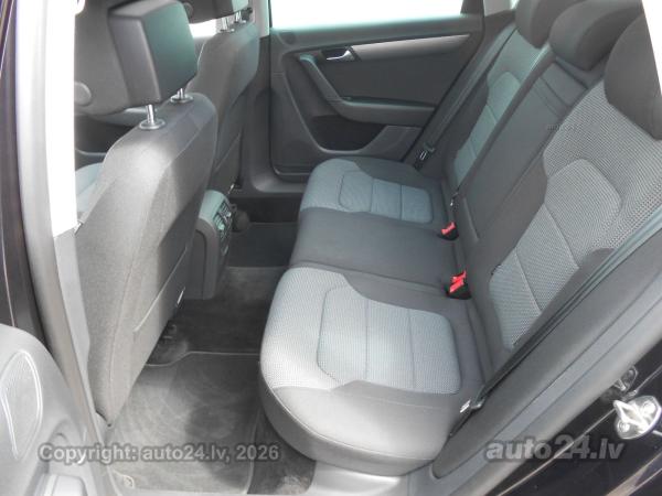 Black Volkswagen Passat 2013 in Viljandi, with an engine capacity of 2.00 L and mileage of 194 thousand km for 6990 €, photo 10 on AUTOMOTO.COM.LV