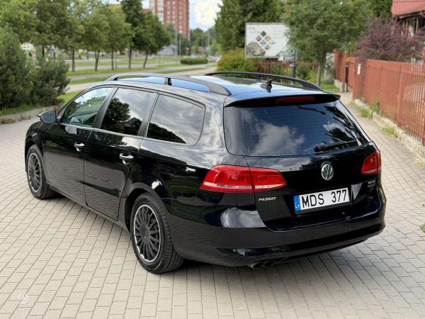 Black Volkswagen Passat 2013 in Vilnius, with an engine capacity of 2.00 L and mileage of 289 thousand km for 4400 €, photo 4 on AUTOMOTO.COM.LV