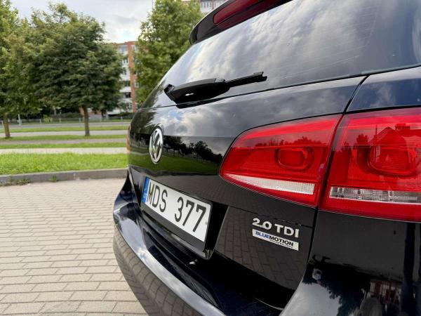 Black Volkswagen Passat 2013 in Vilnius, with an engine capacity of 2.00 L and mileage of 289 thousand km for 4400 €, photo 8 on AUTOMOTO.COM.LV