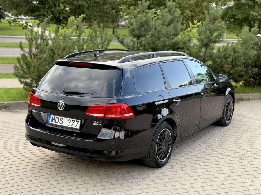 Melns Volkswagen Passat 2013 Viļņa, ar dzinēja tilpumu 2.00 L un nobraukumu 289 tūkst. km par 3900 €, foto 6 vietnē AUTOMOTO.COM.LV