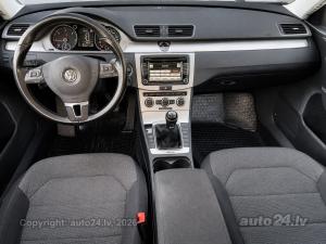 Melns Volkswagen Passat 2013 Tartu, ar dzinēja tilpumu 2.00 L un nobraukumu 307 tūkst. km par 7990 €, foto 11 vietnē AUTOMOTO.COM.LV