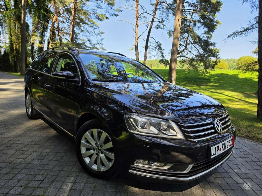 Black Volkswagen Passat 2013 in Prienai, with an engine capacity of 2.00 L and mileage of 272 thousand km for 5199 €, photo 1 on AUTOMOTO.COM.LV