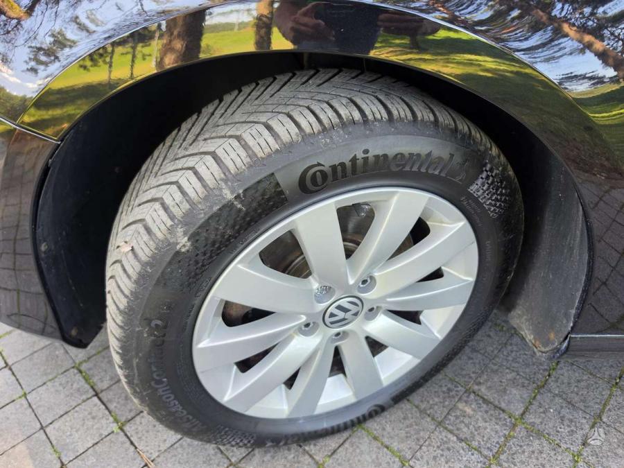 Black Volkswagen Passat 2013 in Prienai, with an engine capacity of 2.00 L and mileage of 272 thousand km for 5199 €, photo 17 on AUTOMOTO.COM.LV