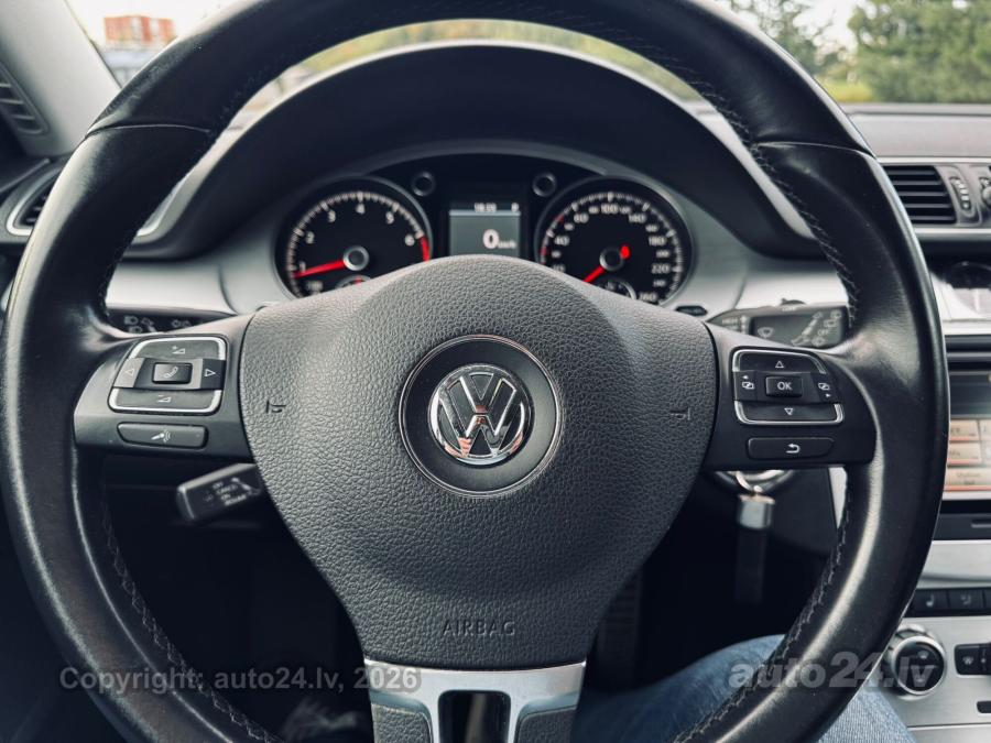 Melns Volkswagen Passat 2013 Tallina, ar dzinēja tilpumu 2.00 L un nobraukumu 200 tūkst. km par 6850 €, foto 18 vietnē AUTOMOTO.COM.LV