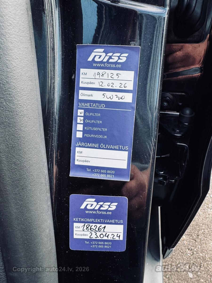 Melns Volkswagen Passat 2013 Tallina, ar dzinēja tilpumu 2.00 L un nobraukumu 200 tūkst. km par 6850 €, foto 20 vietnē AUTOMOTO.COM.LV