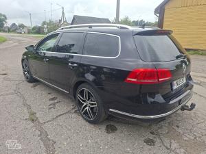Black Volkswagen Passat 2013 in Siauliai, with an engine capacity of 2.00 L and mileage of 281 thousand km for 4250 €, photo 3 on AUTOMOTO.COM.LV