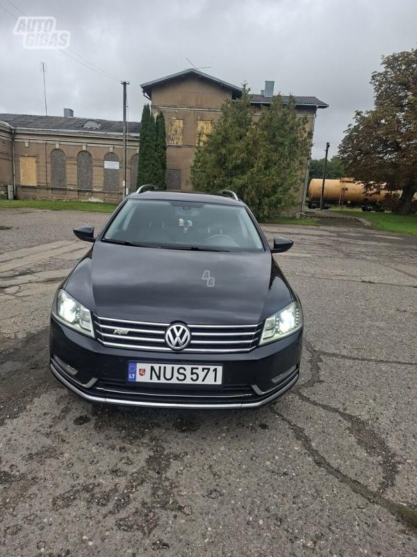 Black Volkswagen Passat 2013 in Siauliai, with an engine capacity of 2.00 L and mileage of 281 thousand km for 4250 €, photo 6 on AUTOMOTO.COM.LV