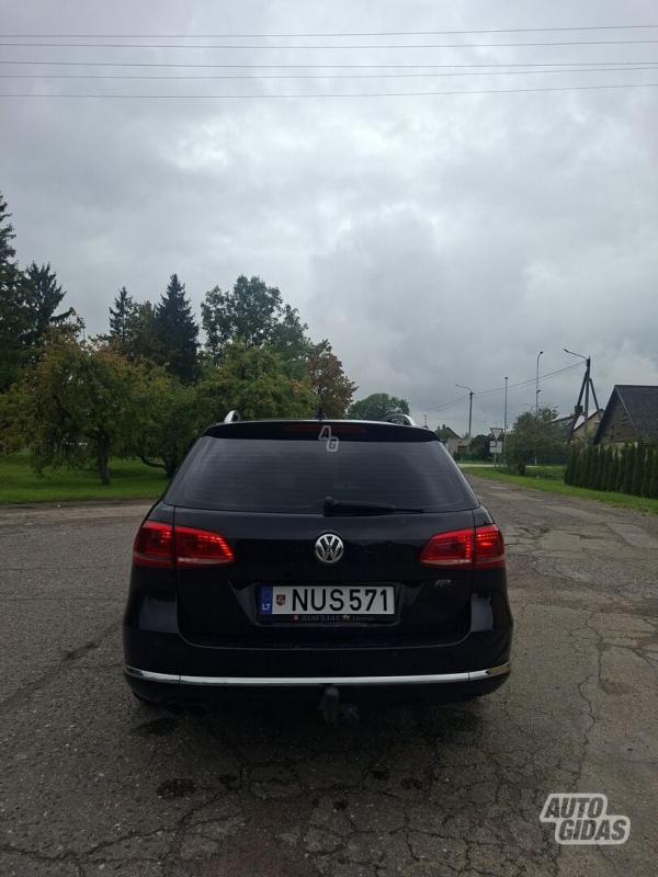 Black Volkswagen Passat 2013 in Siauliai, with an engine capacity of 2.00 L and mileage of 281 thousand km for 4250 €, photo 7 on AUTOMOTO.COM.LV