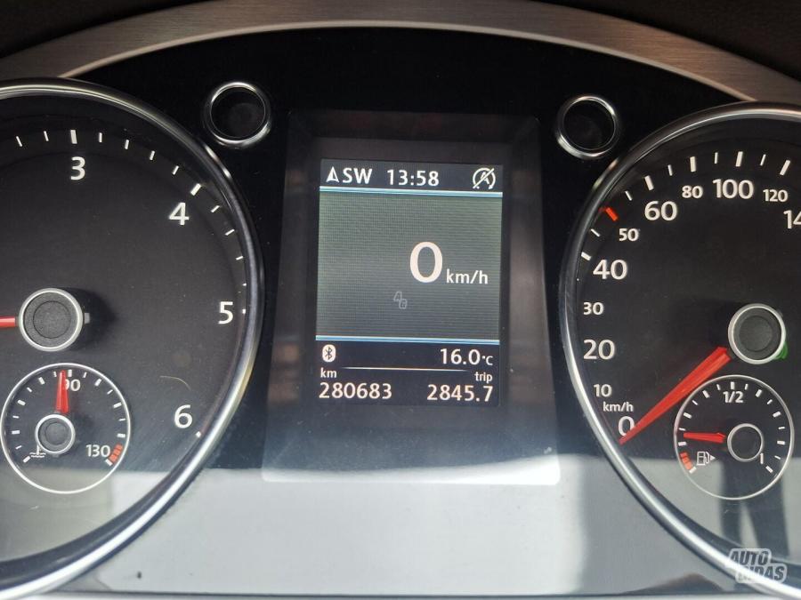 Black Volkswagen Passat 2013 in Siauliai, with an engine capacity of 2.00 L and mileage of 281 thousand km for 4250 €, photo 18 on AUTOMOTO.COM.LV