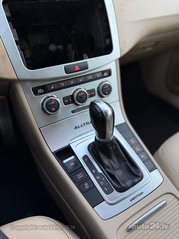 Black Volkswagen Passat 2013 in Tallinn, with an engine capacity of 2.00 L and mileage of 353 thousand km for 2900 €, photo 10 on AUTOMOTO.COM.LV