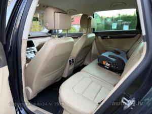 Black Volkswagen Passat 2013 in Tallinn, with an engine capacity of 2.00 L and mileage of 353 thousand km for 2900 €, photo 12 on AUTOMOTO.COM.LV