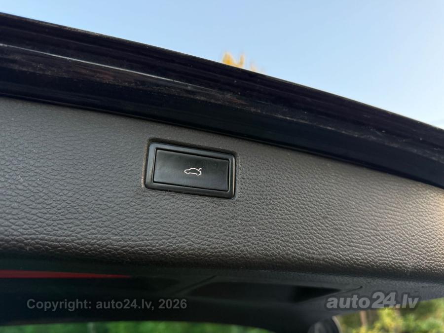 Black Volkswagen Passat 2013 in Tallinn, with an engine capacity of 2.00 L and mileage of 353 thousand km for 2900 €, photo 13 on AUTOMOTO.COM.LV