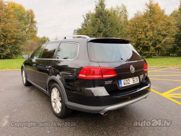 Black Volkswagen Passat 2013 in Tallinn, with an engine capacity of 2.00 L and mileage of 353 thousand km for 3000 €, photo 4 on AUTOMOTO.COM.LV