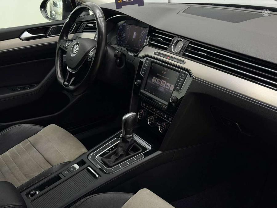 Melns Volkswagen Passat 2014 Viļņa, ar dzinēja tilpumu 1.97 L un nobraukumu 186 tūkst. km par 11990 €, foto 12 vietnē AUTOMOTO.COM.LV