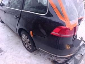 Black Volkswagen Passat 2014 in Kaunas, with an engine capacity of 1.60 L and mileage of 290 thousand km for 1650 €, photo 8 on AUTOMOTO.COM.LV