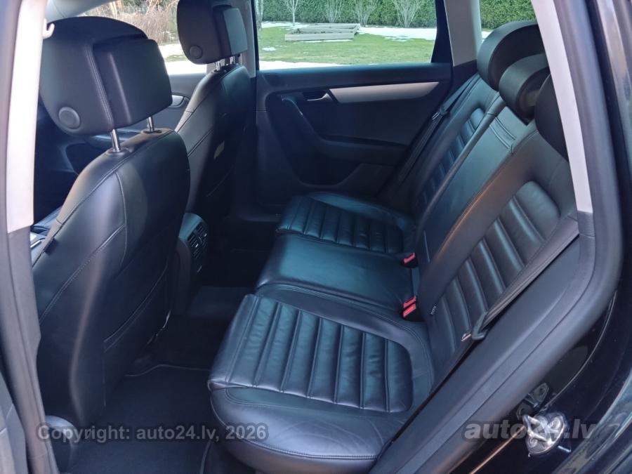 Black Volkswagen Passat 2014 in Tallinn, with an engine capacity of 2.00 L and mileage of 254 thousand km for 9200 €, photo 7 on AUTOMOTO.COM.LV