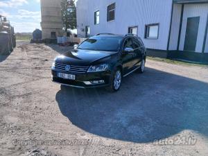Black Volkswagen Passat 2014 in Tallinn, with an engine capacity of 2.00 L and mileage of 272 thousand km for 7900 €, photo  on AUTOMOTO.COM.LV