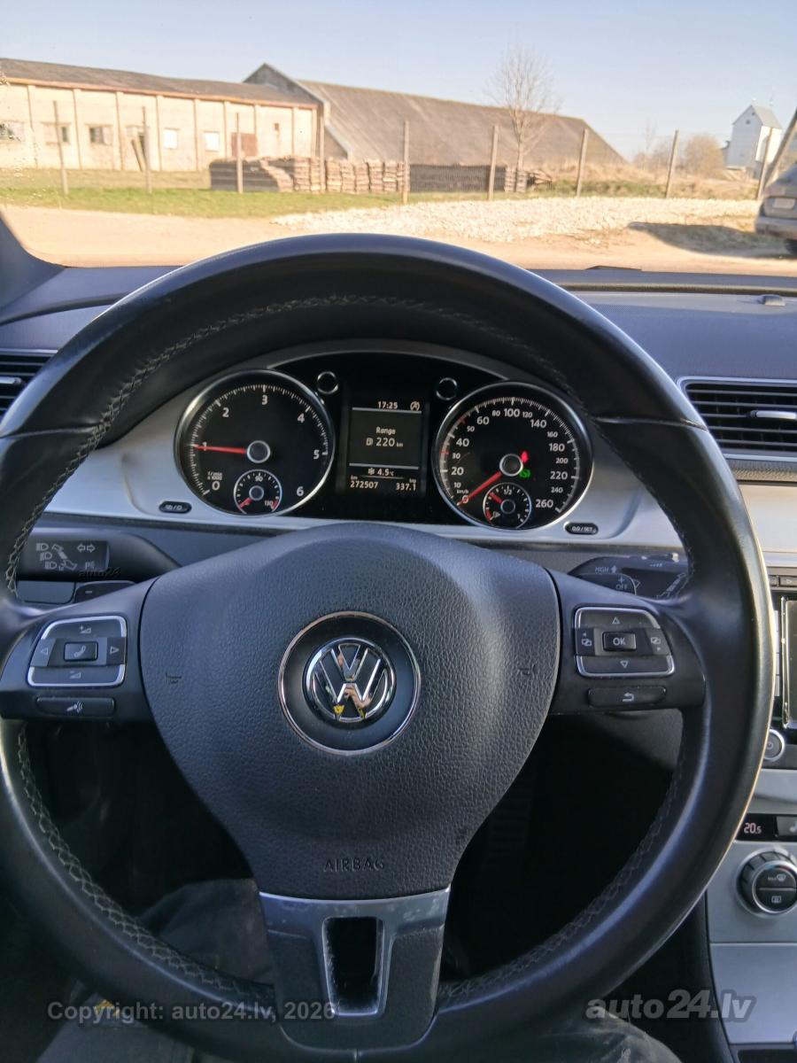 Black Volkswagen Passat 2014 in Tallinn, with an engine capacity of 2.00 L and mileage of 272 thousand km for 7900 €, photo 11 on AUTOMOTO.COM.LV