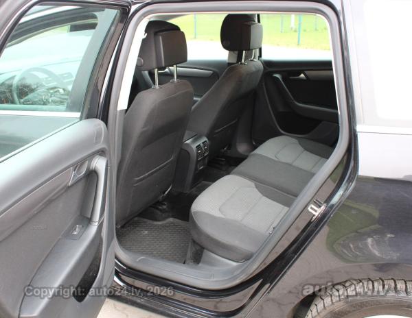 Melns Volkswagen Passat 2014 Rapla, ar dzinēja tilpumu 2.00 L un nobraukumu 155 tūkst. km par 6595 €, foto 9 vietnē AUTOMOTO.COM.LV