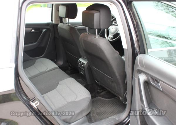 Melns Volkswagen Passat 2014 Rapla, ar dzinēja tilpumu 2.00 L un nobraukumu 155 tūkst. km par 6595 €, foto 10 vietnē AUTOMOTO.COM.LV