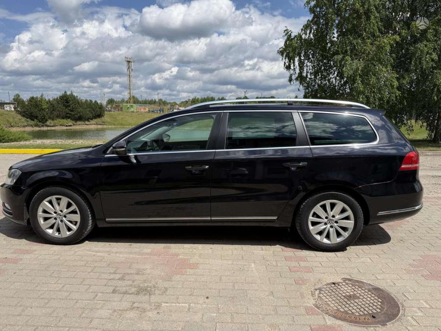 Black Volkswagen Passat 2014 in Vilnius, with an engine capacity of 1.60 L and mileage of 250 thousand km for 6100 €, photo 11 on AUTOMOTO.COM.LV