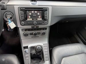 Black Volkswagen Passat 2014 in Vilnius, with an engine capacity of 1.60 L and mileage of 250 thousand km for 6100 €, photo 16 on AUTOMOTO.COM.LV