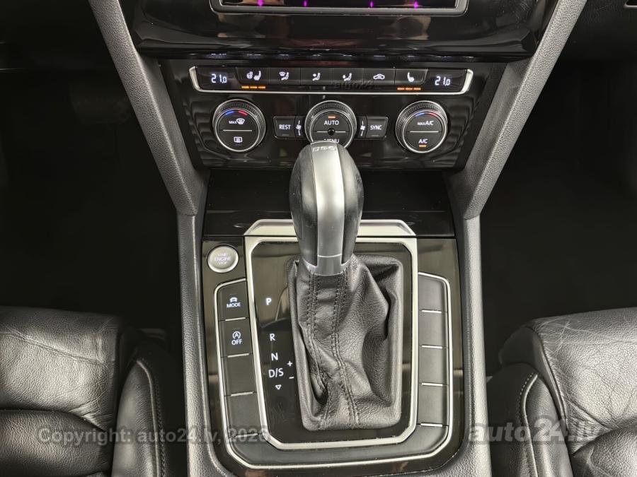 Melns Volkswagen Passat 2014 Viljandi, ar dzinēja tilpumu 2.00 L un nobraukumu 225 tūkst. km par 9490 €, foto 11 vietnē AUTOMOTO.COM.LV
