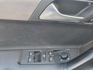 Black Volkswagen Passat 2014 in Utena, with an engine capacity of 2.00 L and mileage of 286 thousand km for 6450 €, photo 8 on AUTOMOTO.COM.LV
