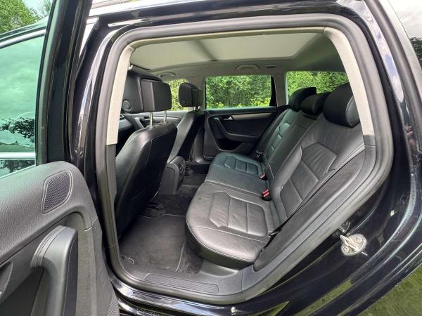 Melns Volkswagen Passat 2014 Viļņa, ar dzinēja tilpumu 1.60 L un nobraukumu 250 tūkst. km par 5950 €, foto 10 vietnē AUTOMOTO.COM.LV