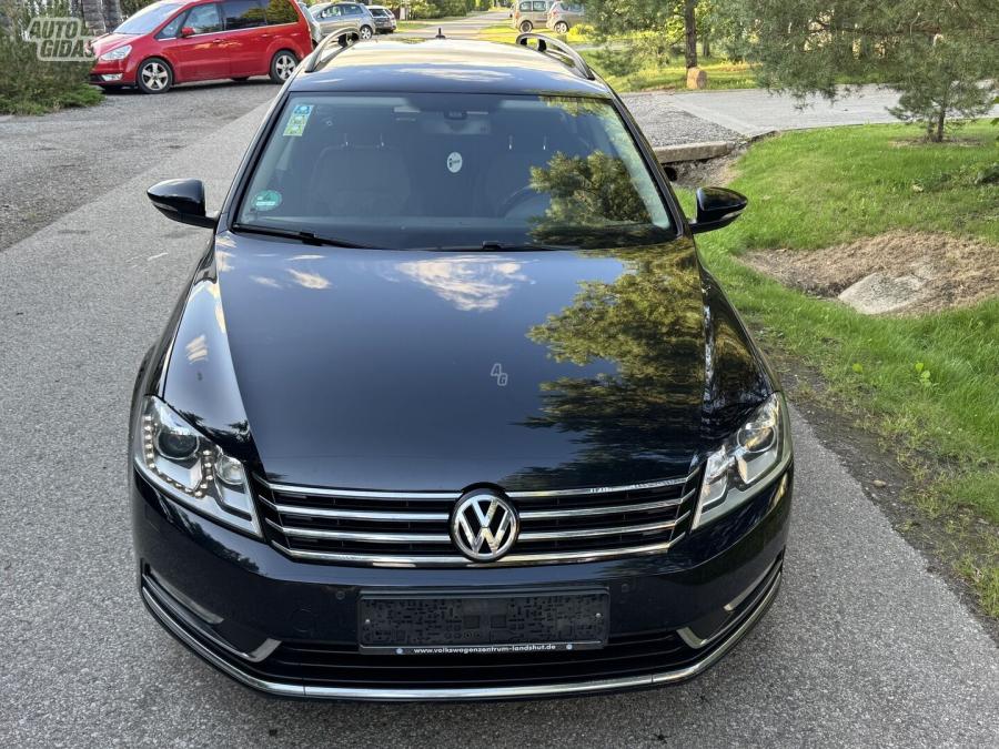 Black Volkswagen Passat 2014 in Marijampole, with an engine capacity of 2.00 L and mileage of 320 thousand km for 5500 €, photo 3 on AUTOMOTO.COM.LV