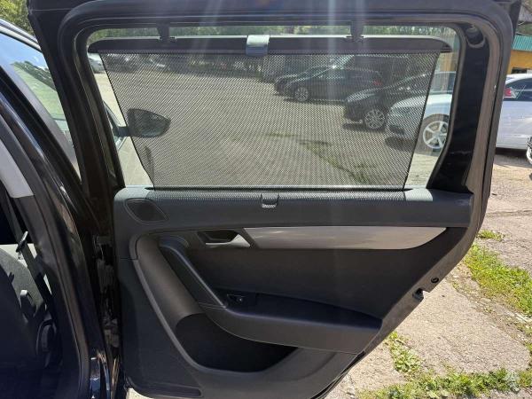 Black Volkswagen Passat 2014 in Telschi, with an engine capacity of 1.97 L and mileage of 333 thousand km for 5100 €, photo 10 on AUTOMOTO.COM.LV